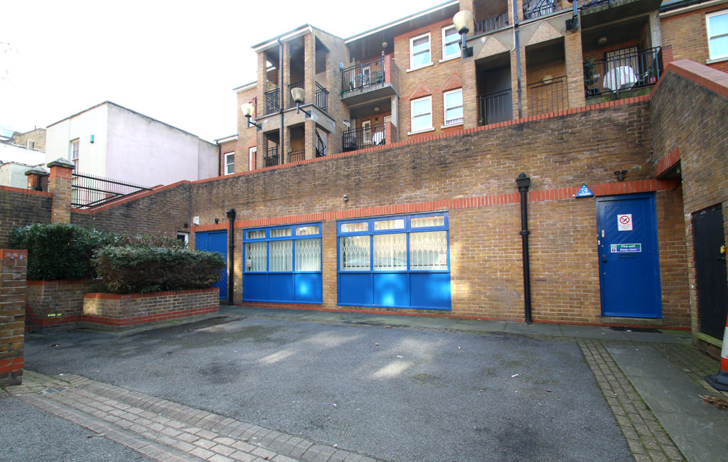 Office To Let in Clerkenwell, EC1R 0DU (00007667q)