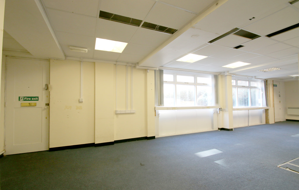 Office To Let in Clerkenwell, EC1R 0DU (00007667q)