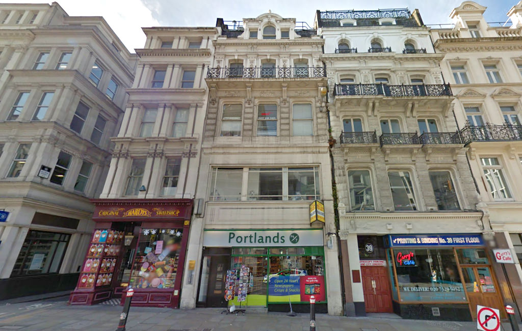 Office To Let in City, EC4M 7JN (00002207)