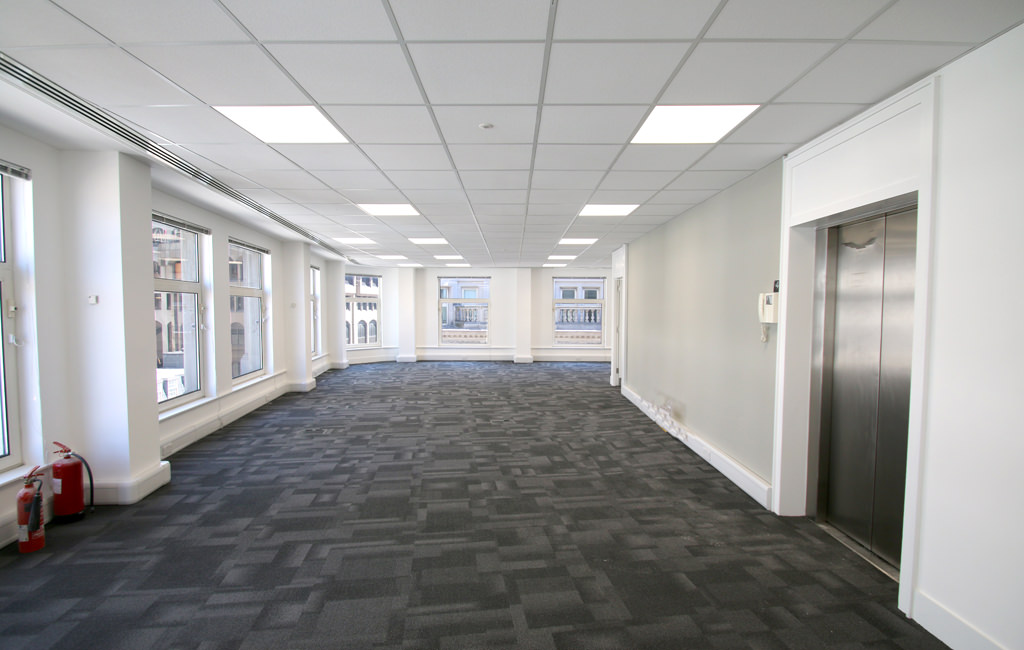 Office To Let in City, EC3M 1EU (00009785)