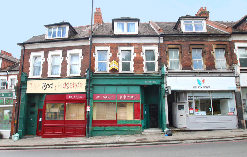 Flat To Rent at 257 Archway Road, Highgate, N6 5BS (0120446)